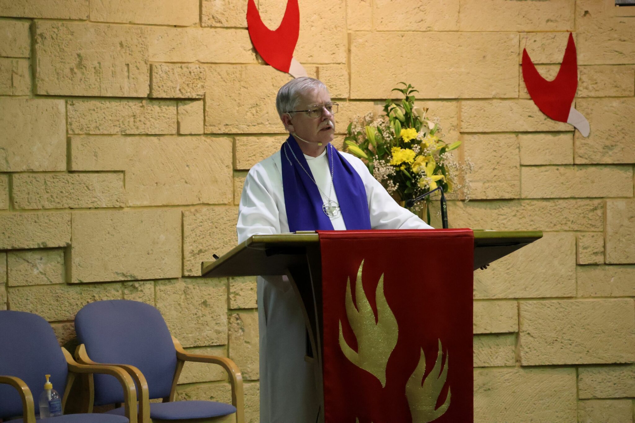 Rev Dr Ian Tozer Installed as Moderator - Uniting Church Western Australia